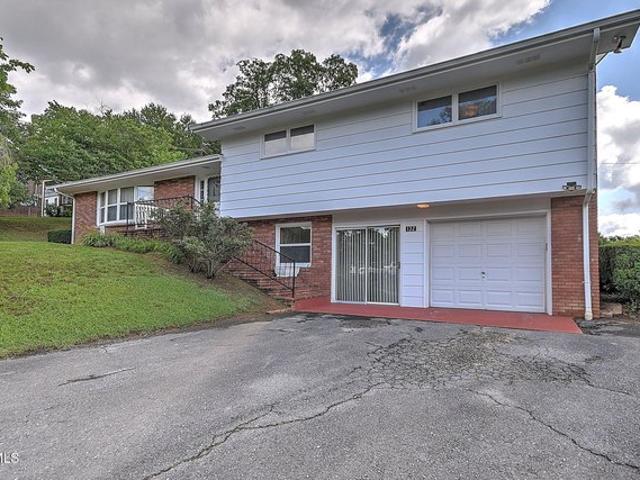 132 Tall Oak St, Weber City, VA 24290