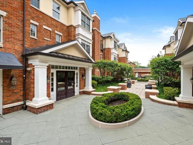 132 Victoria Mews
