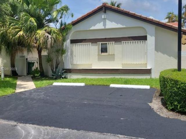 13349 64th Ln SW, Miami, FL 33183