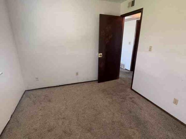 1334 Meadow Ln 2 Bedroom Apartment for Rent at 1334 Meadow Ln, Waterloo, IA 50701