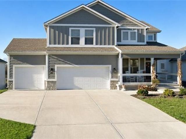 1334 N 161st Ter, Basehor, KS 66007