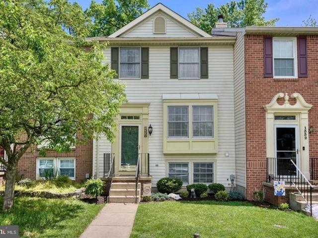 1334 Hollow Glen Ct, Chestnut Hill Cove, MD 21226