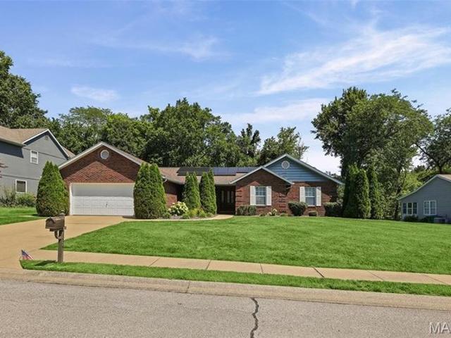 1334 Pepperidge Dr, O'Fallon, IL 62269