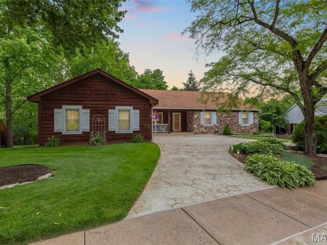 1334 Rusticview Dr, Ballwin, MO 63011