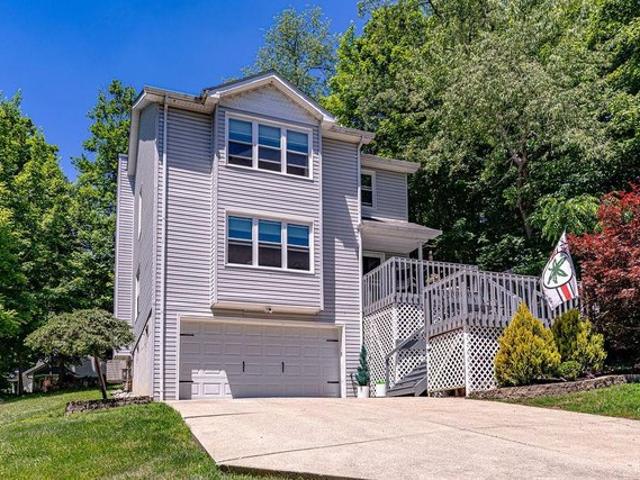 1334 Sunset Dr, Lawrenceburg, IN 47025