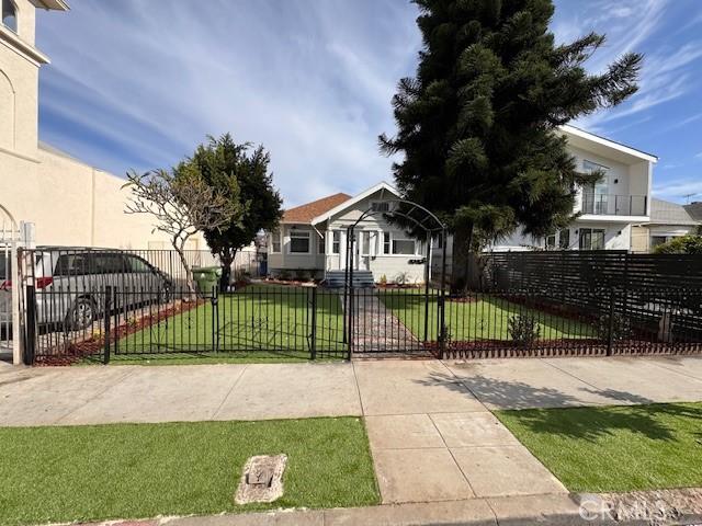 1334 S Berendo Street