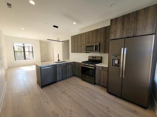 1334 W Bryn Mawr Ave, Unit 3R, Chicago, IL 60660 | MLS #12611 | Compass