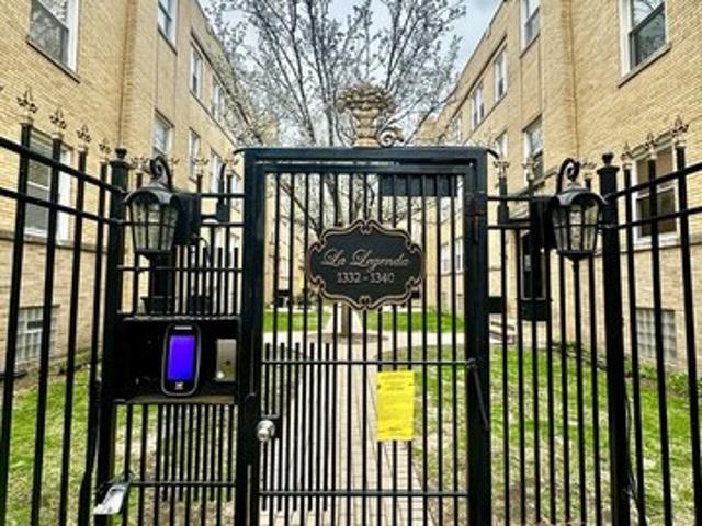 1334 W Estes Ave Apt 3S, Chicago, IL 60626