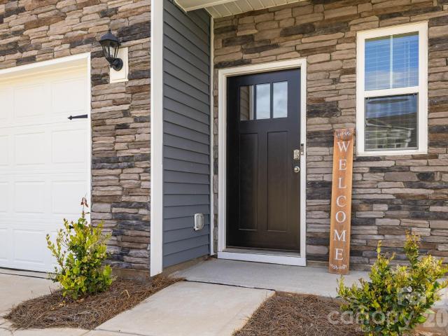1334 37th Ave Ln NE, Hickory, NC 28601 | MLS #4373 | Compass