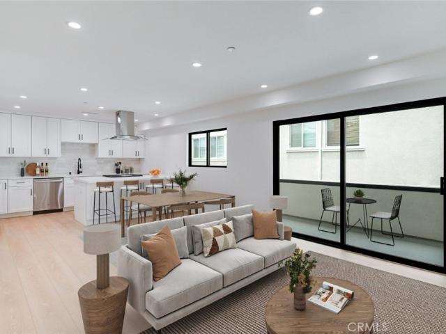 1334 9th St, Unit 3, Santa Monica, CA 90401 | MLS #TR26023 | Compass