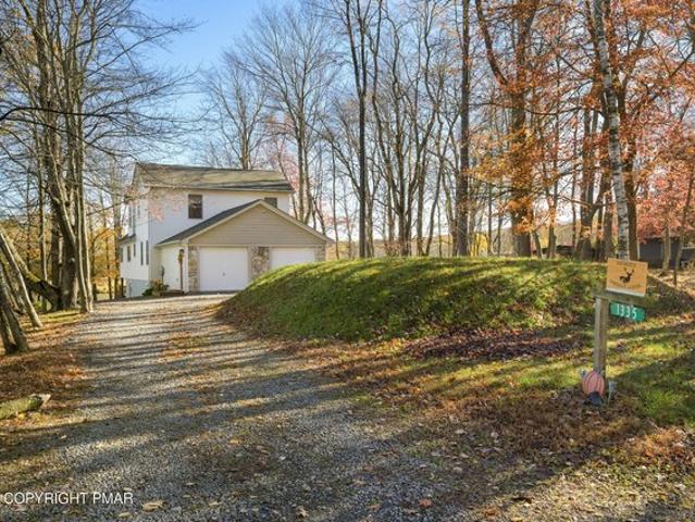 1335 Arrowhead Dr, Pocono Lake, PA 18347