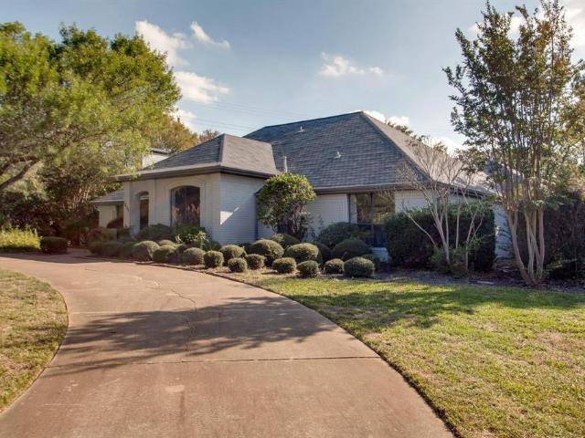 1335 Glen Cove
