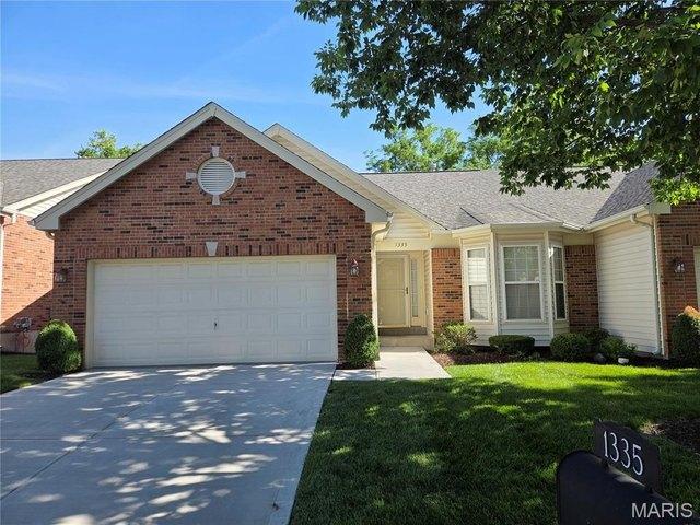 1335 Kensington Way Dr, Ellisville, MO 63011