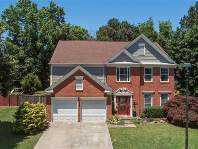 1335 Lyndhurst Way