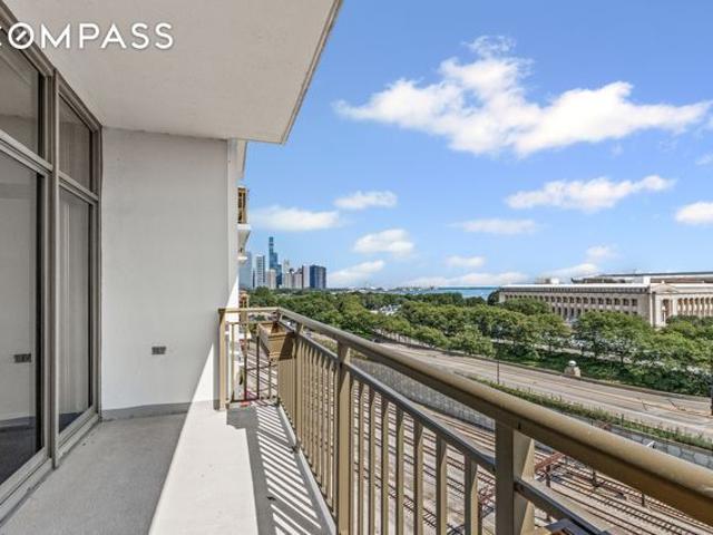 1335 S Prairie Ave 1003, Chicago, IL