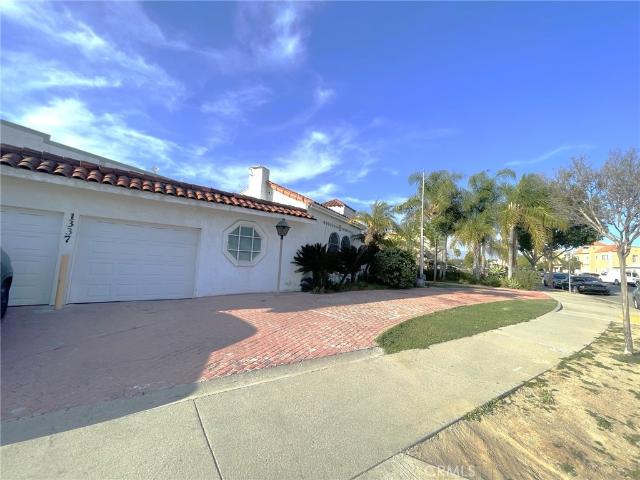 1335 S Woods Pl, Los Angeles, CA 90022 | MLS #RS26039 | Compass