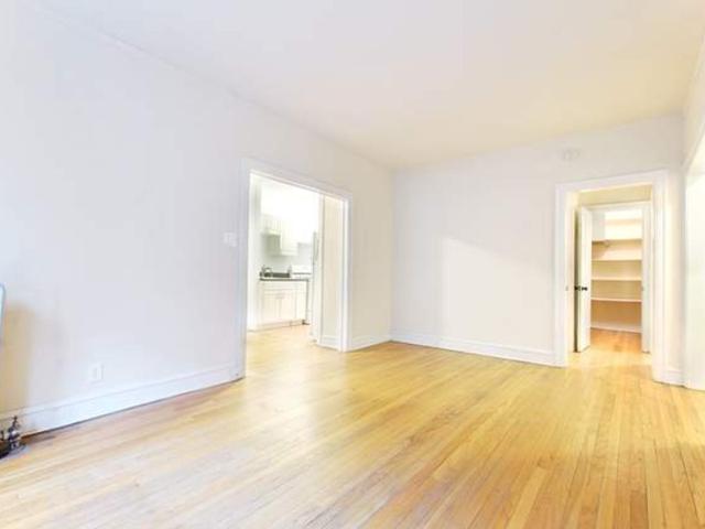 1335 W Touhy Avenue # 3N