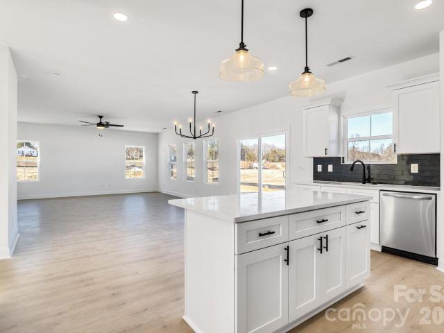 1335 Winged Way # 4