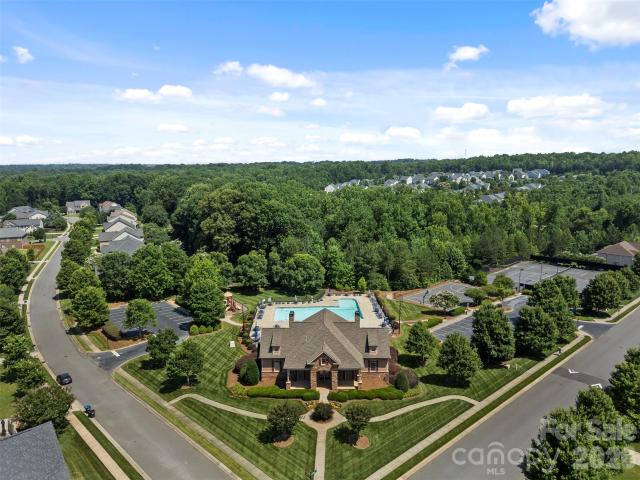 1335 Yellow Springs Drive