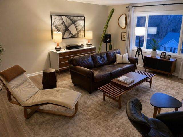 13360 W Bluemound Rd Apt 4, Elm Grove, WI 53122