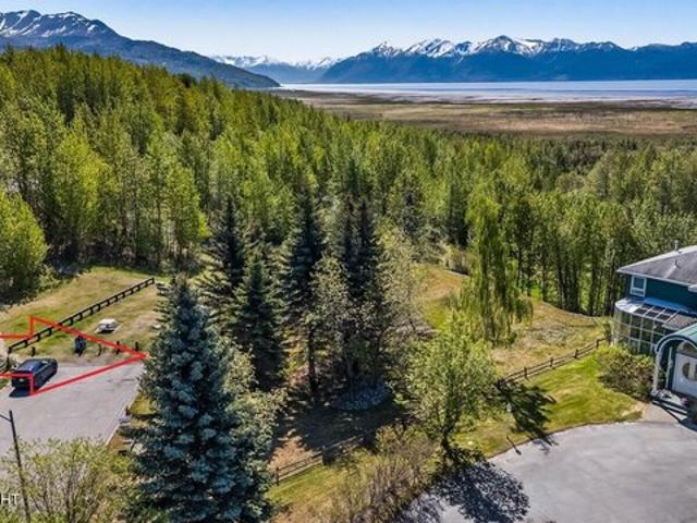 13360 Reef Pl, Anchorage, AK 99515