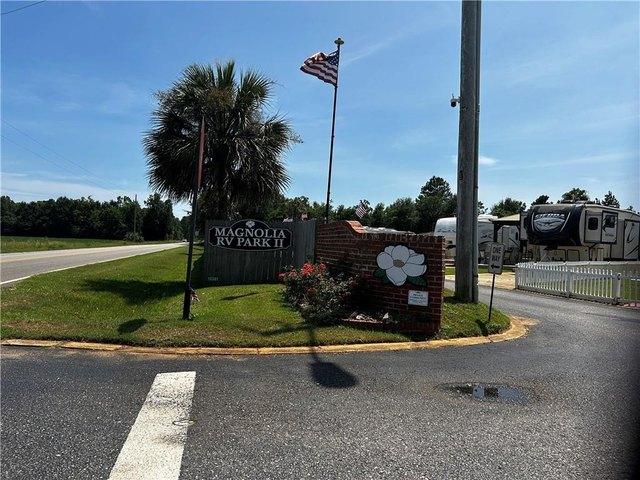 13361 Lipscomb Rd, Foley, AL 36535