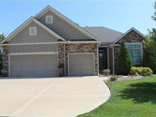 13365 N Silver Ridge Dr, Platte City, MO 64079