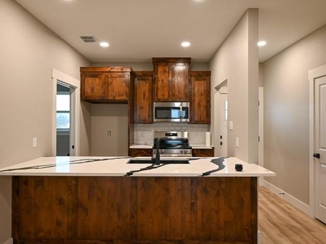 1336 County Road 2175 # 400