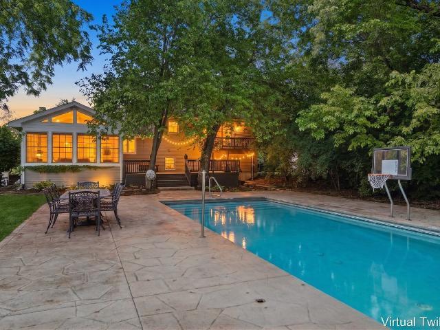 1336 Foxglove Drive