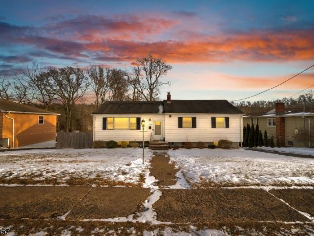 1336 Pleasant Valley Way