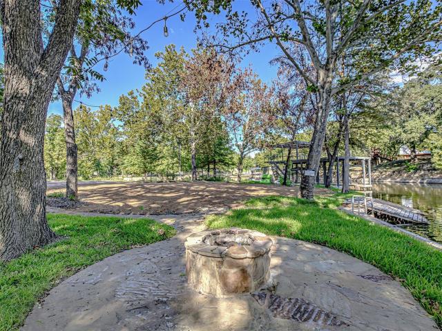1336 S Lakeside Dr