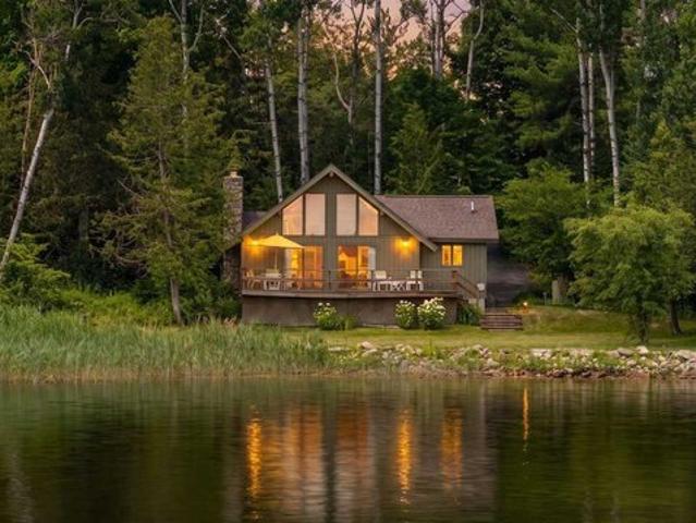 1336 Sandy Shrs, East Jordan, MI 49727