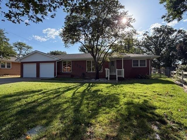 1336 Van Fleet Ln, Great Bend, KS 67530