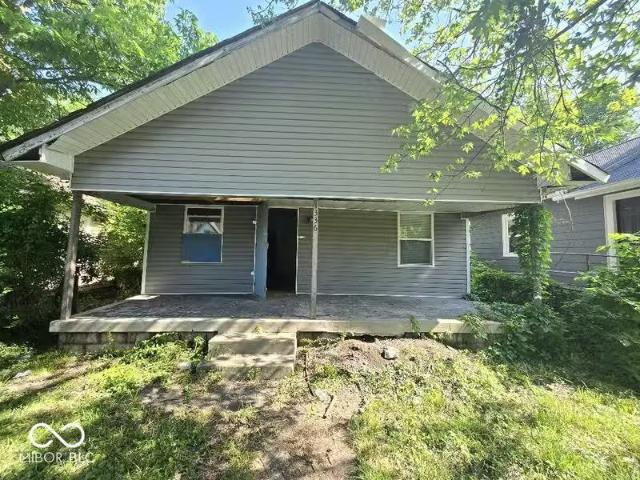 1336 W 25TH ST, INDIANAPOLIS, IN 46208 Single Family Residence.