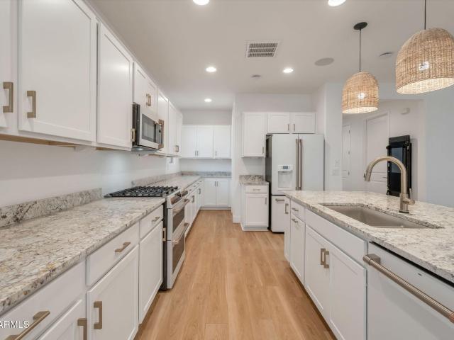 1336 W Macaw Drive