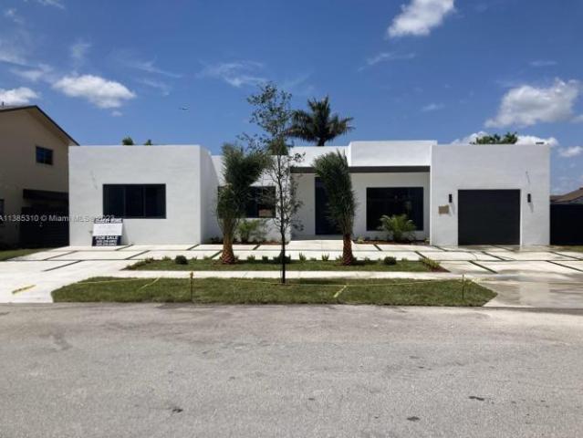 13371 5th St SW, Miami, FL 33184