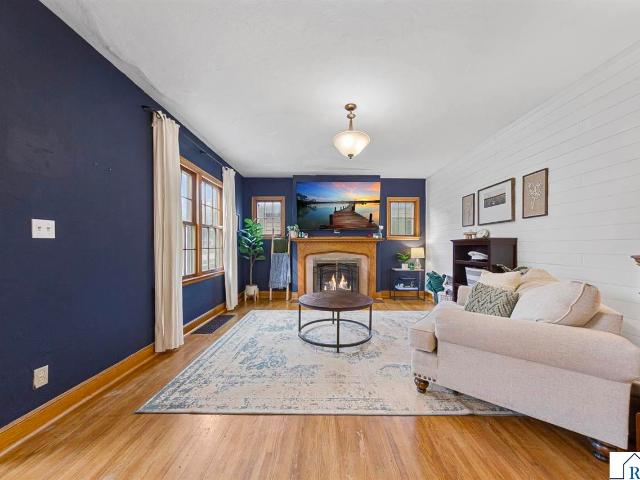 1337 N 5th Street