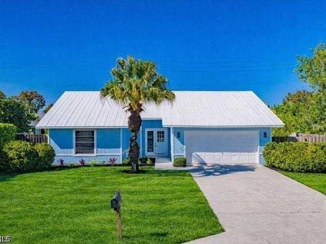 1337 N Alhambra Cir, Naples, FL 34103