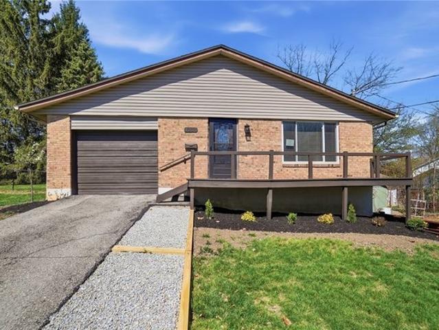 1337 Heatherdale Dr, Kettering, OH 45429