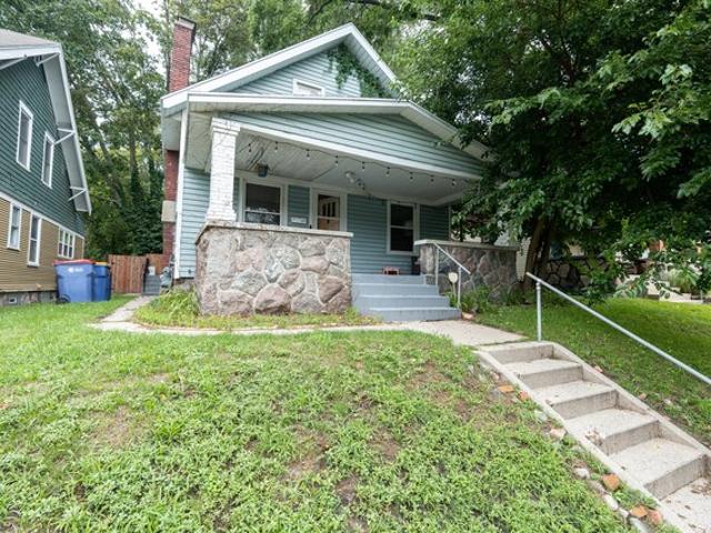 1337 Sherman St SE, Grand Rapids, MI 49506