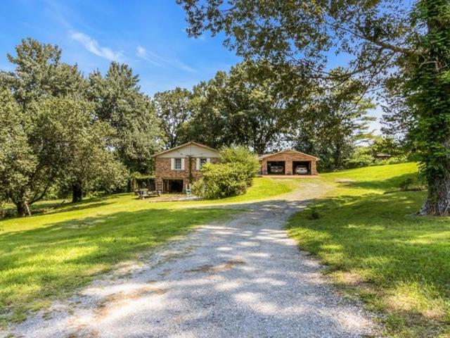 1337 Toy Slatten Rd, Sparta, TN 38583