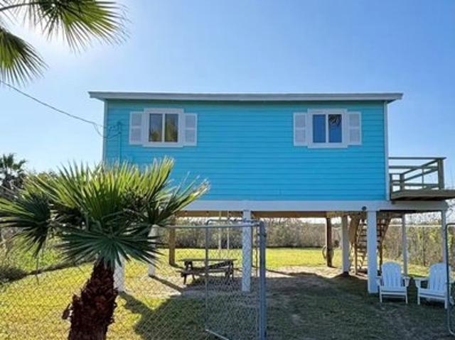 1337 Trinidad Ln, Port Bolivar, TX 77650