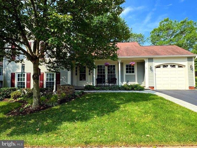 13385 Point Rider Ln, Herndon, VA 20171