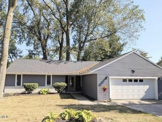 1338 N Park Ln, Wauseon, OH 43567