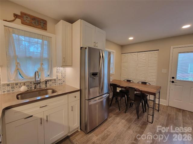 1338 Dresden Drive W