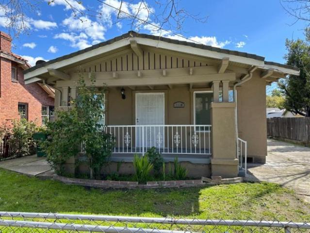 1338 E Roosevelt St, Stockton, CA 95205