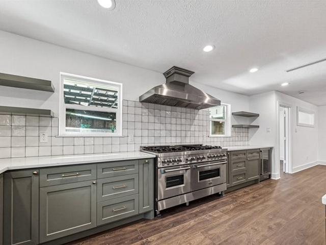 1338 Seaspray Ct, Houston, TX 77008
