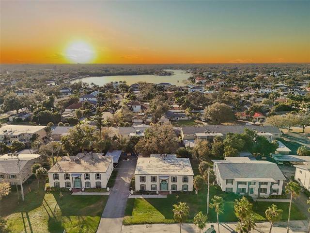 1338 Snell Isle Blvd NE, Unit 2, St. Petersburg, FL 33704 | MLS #TB8485 | Compass