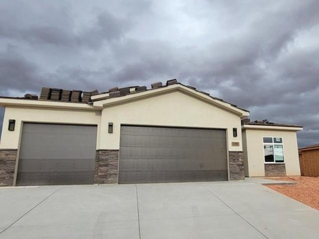 1338 W Broad Point Dr, Washington, UT 84780