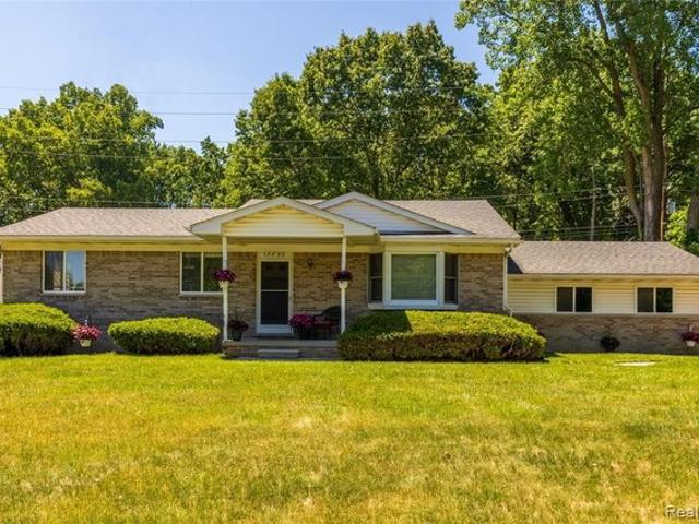 13390 Cogswell St, Romulus, MI 48174